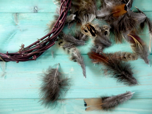 Pretty Autumn Feather Wreath - The Hedgecombers