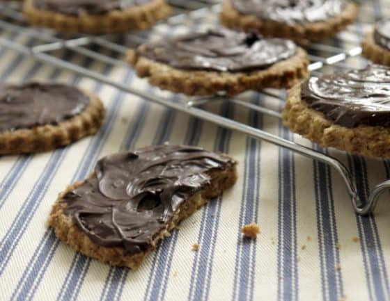 Home Made Chocolate Digestives Recipe - The Hedgecombers
