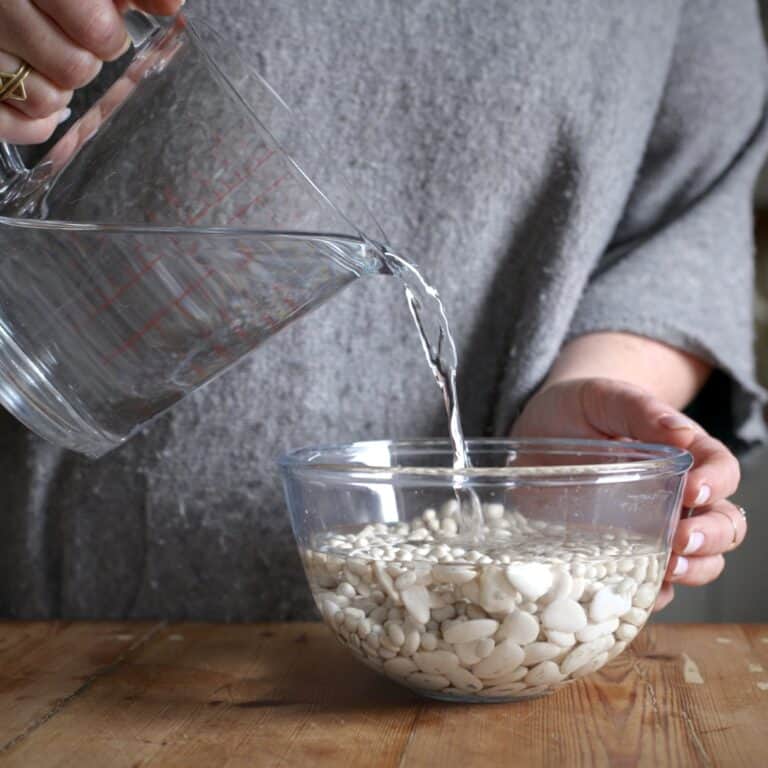 Guernsey Bean Jar in the Slow Cooker - The Hedgecombers