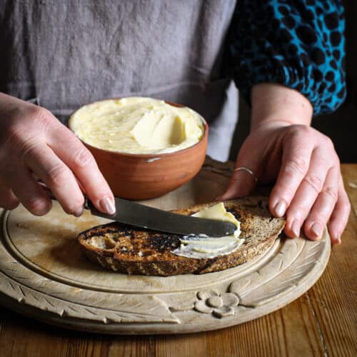 How to Make Butter - both electric & hand power methods - The Hedgecombers