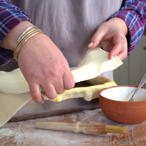 The Best Venison Pie Recipe - The Hedgecombers