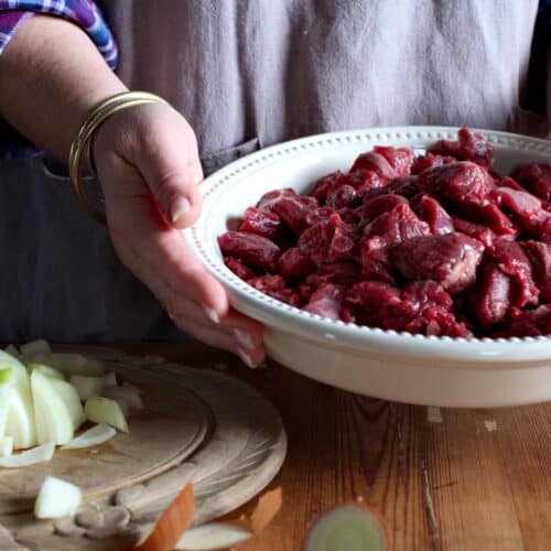 The Best Venison Pie Recipe - The Hedgecombers